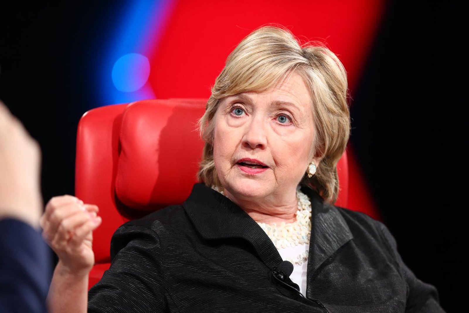 Hillary Clinton Becomes Queen's University First Female Chancellor ...